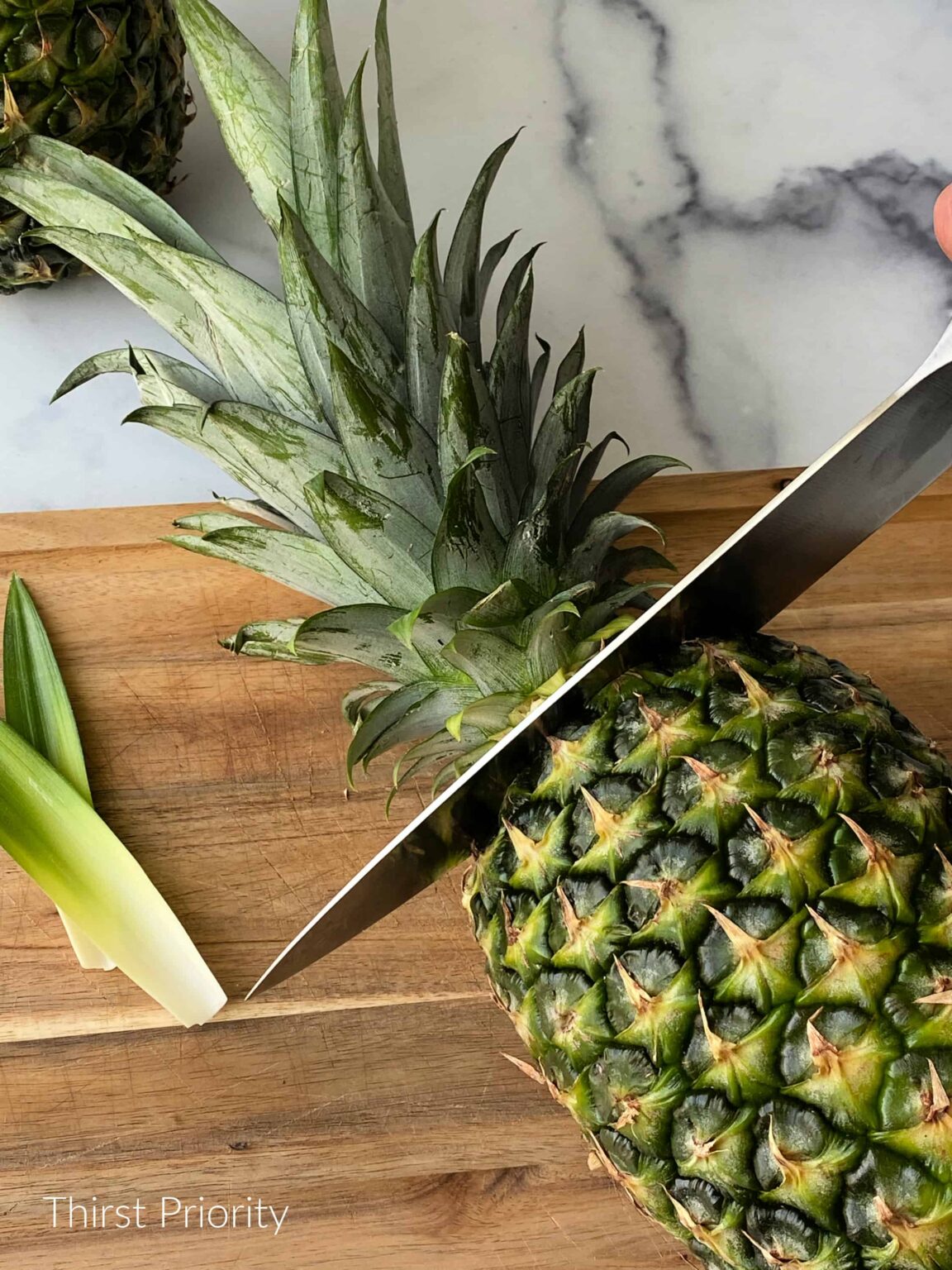 How to Juice a Pineapple (Homemade Juicing Recipe)