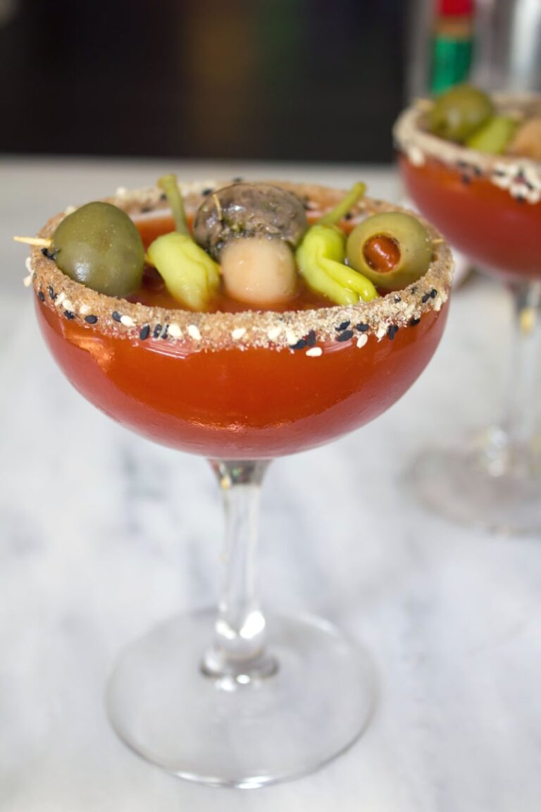 20+ Absolut Vodka Martini Recipes (Best Cocktails)