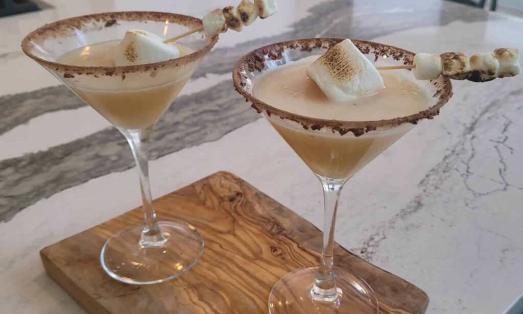 15+ Best Peanut Butter Whiskey Drinks and Cocktails