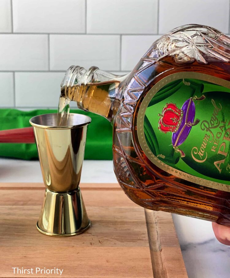 Crownberry Apple Cocktail Recipe (Crown Royal)