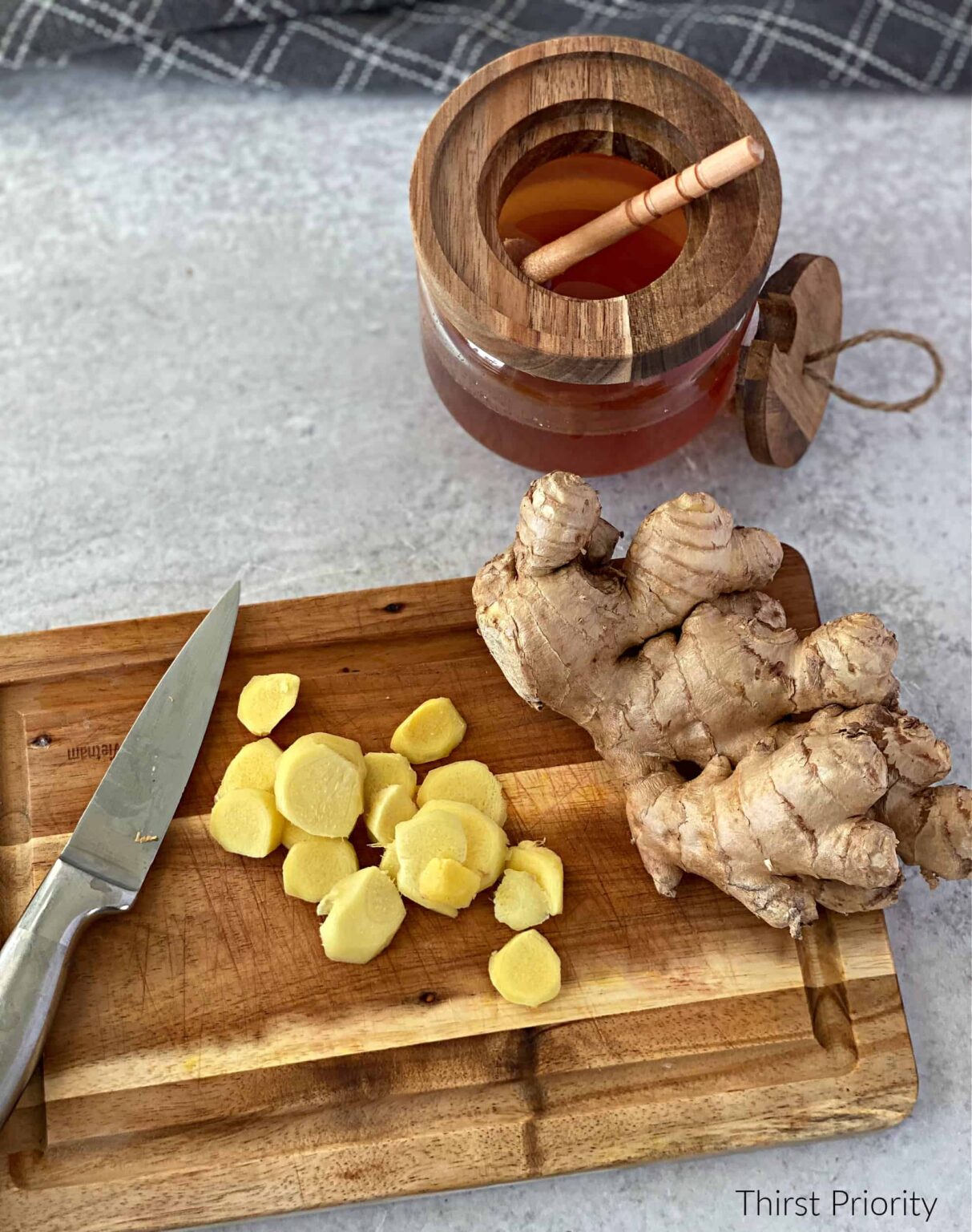 Turmeric Ginger Cinnamon Tea Recipe with Lemon