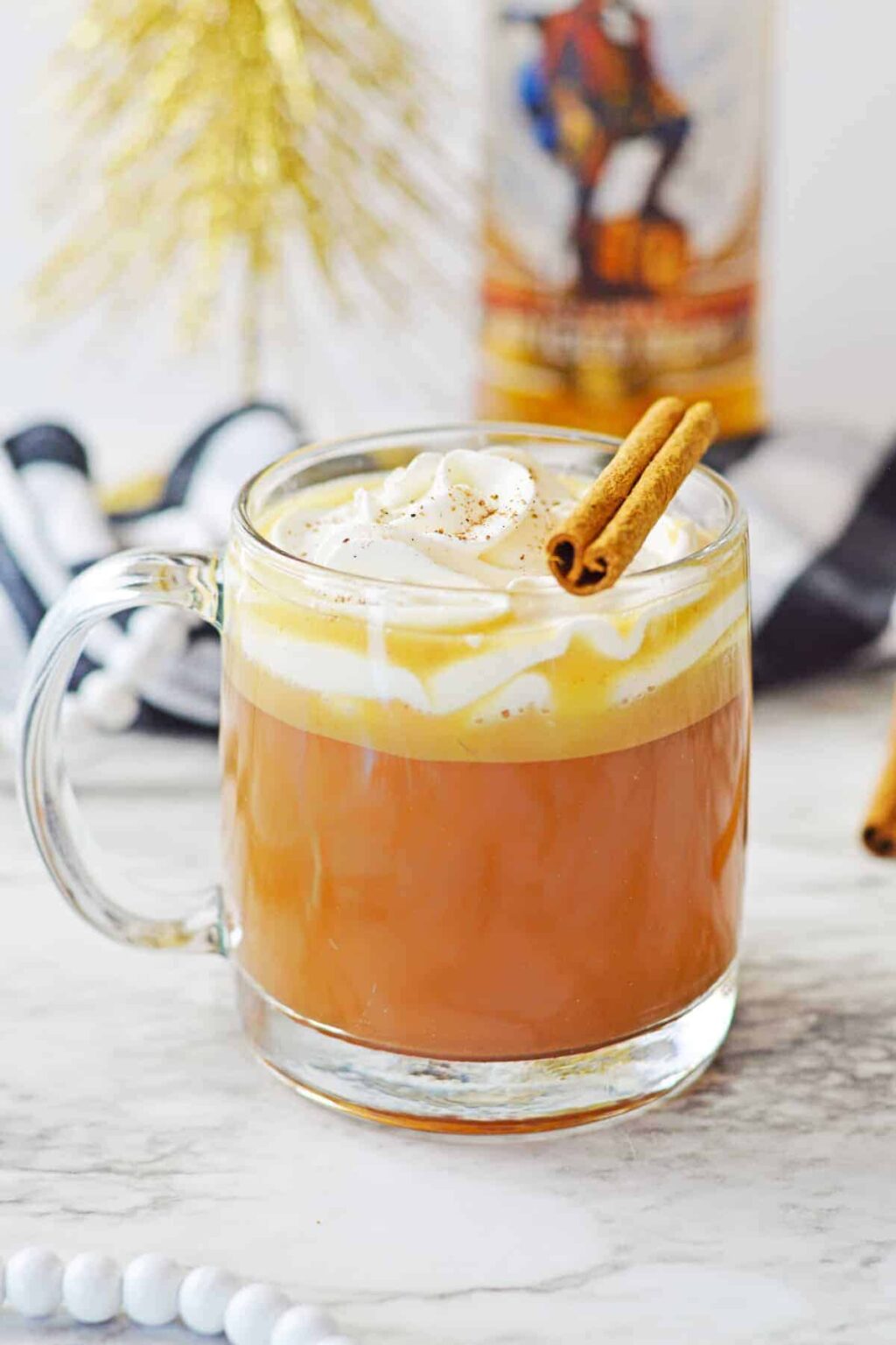 20+ Best Christmas Rum Drinks for the Holiday Season